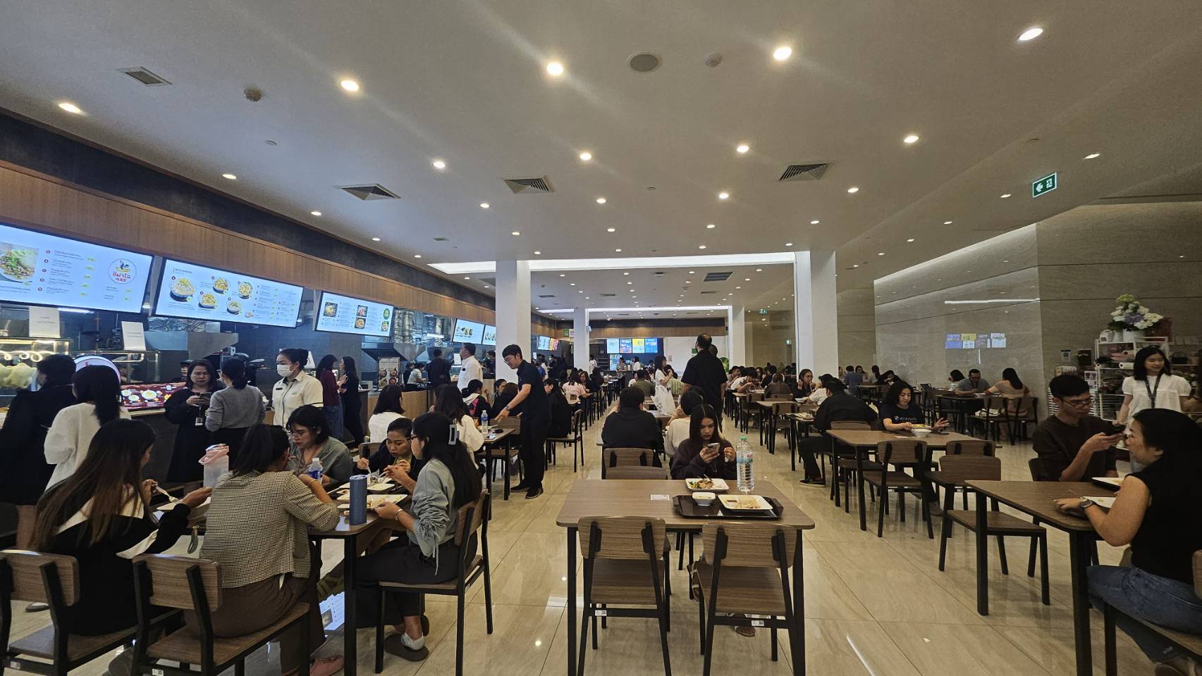 CP Food World is now open at Spring Tower - Spring Tower Phayathai - สปริงทาวเวอร์ พญาไท